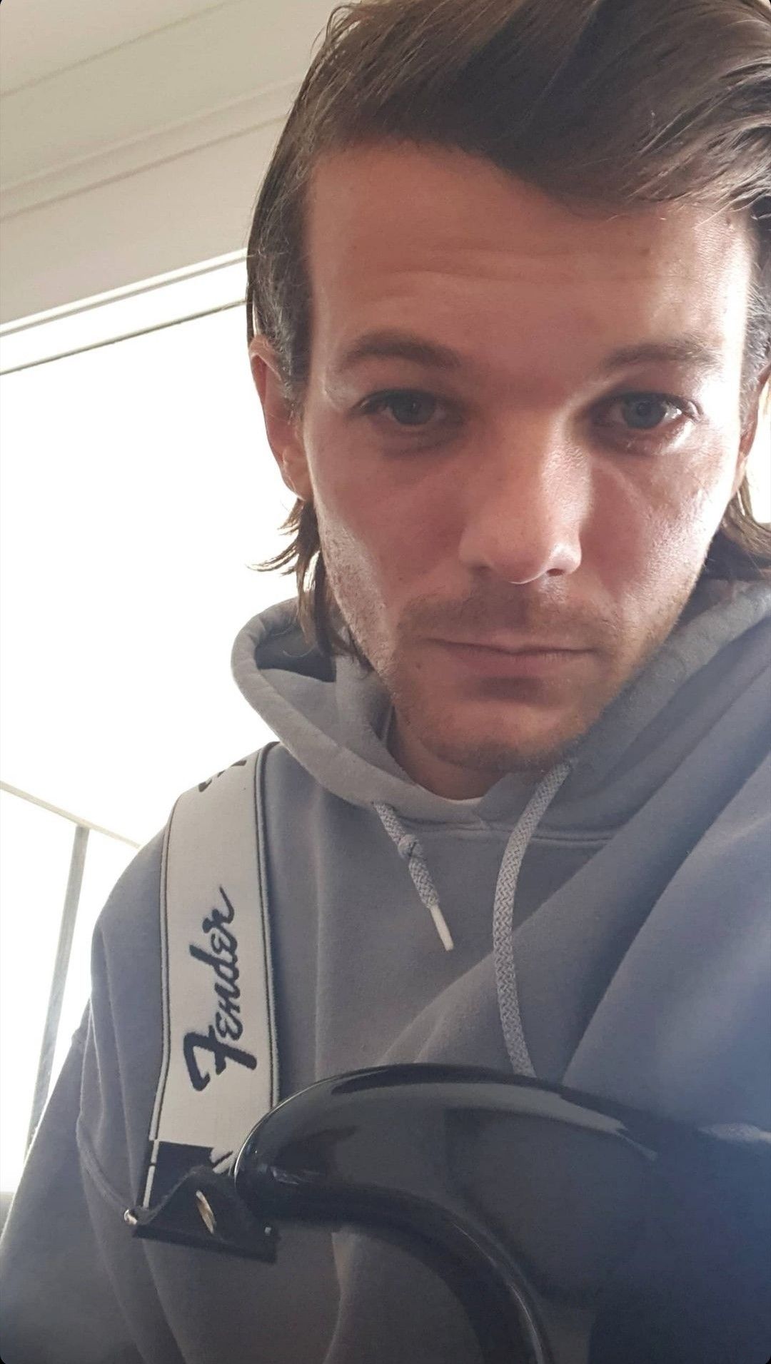 Louis Tomlinson 2022 Selfie