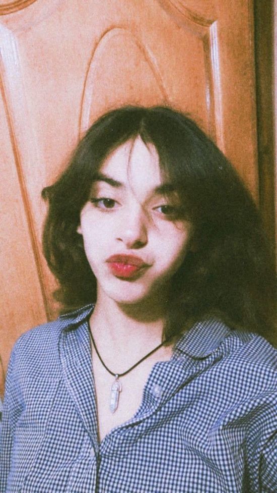 Pin By Kim Ashido11 On مرات الحفظ السريع Pretty Selfies Cute Selfie Ideas Doctor Outfit