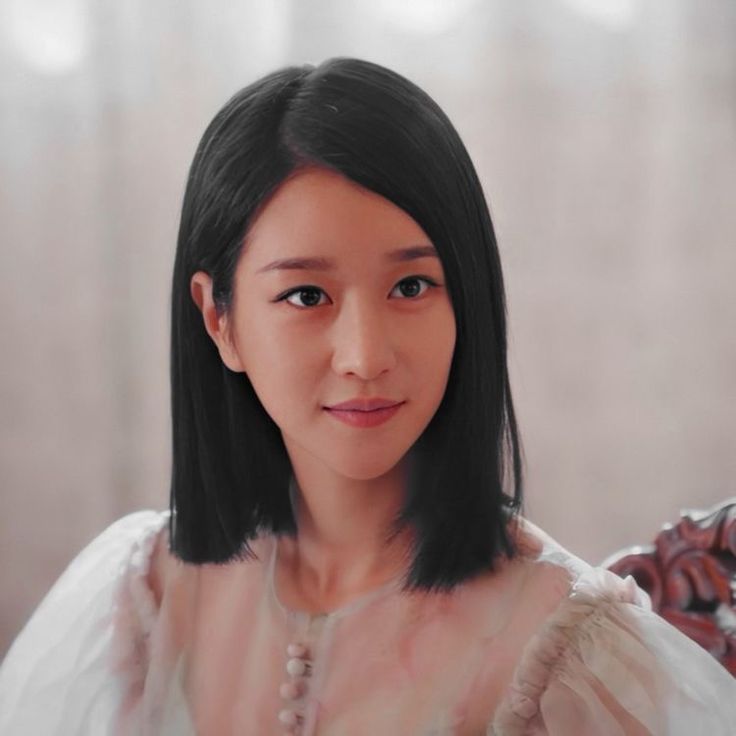 Pin By Hughes Maes On Seo Yea Ji Shot Hair Styles Medium Hair Cuts Hair Styles