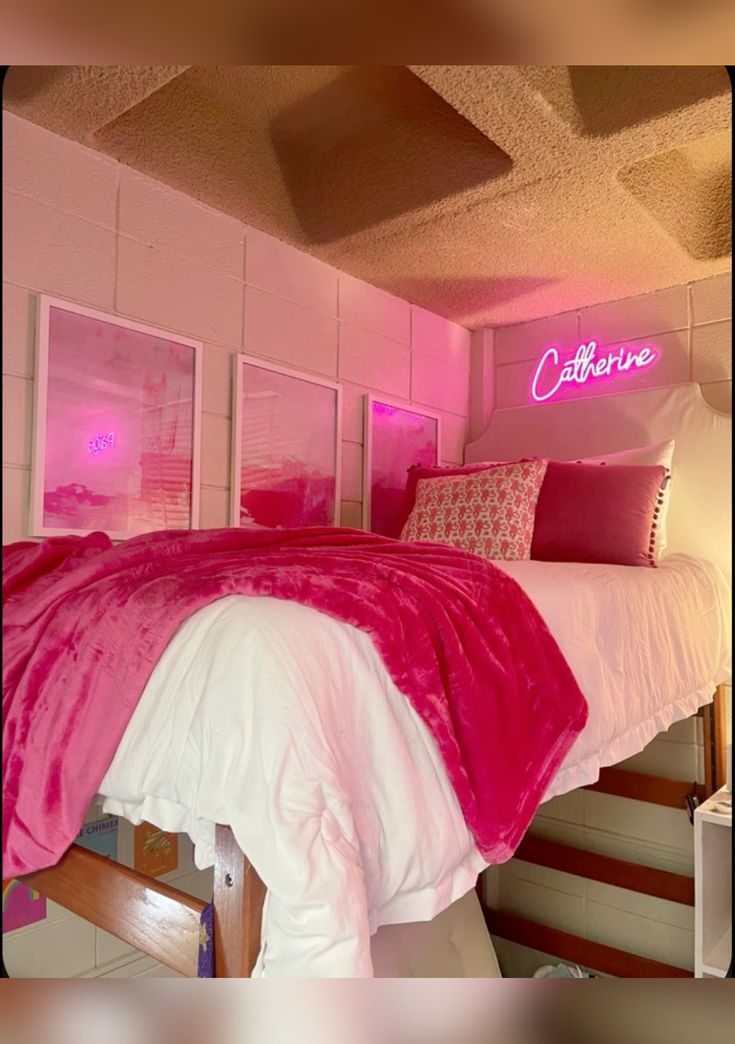 Dorm Rooms Dorm Room Styles College Dorm Room Decor Pink Dorm Rooms
