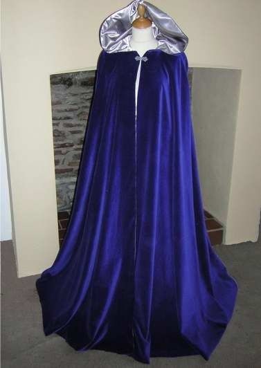 Pin By Loraine Smith On Nerd Board Fantasy Dress Wedding Cloak