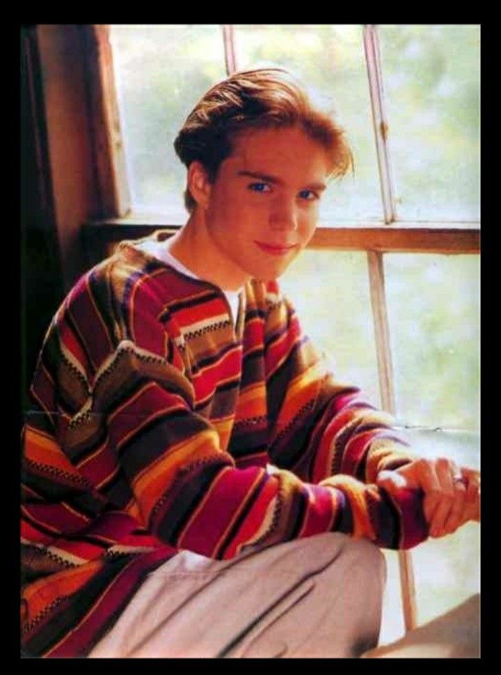 Pin By ♡jgb♡ On Jonathan Brandis Brandis Jonathan 90s Actors
