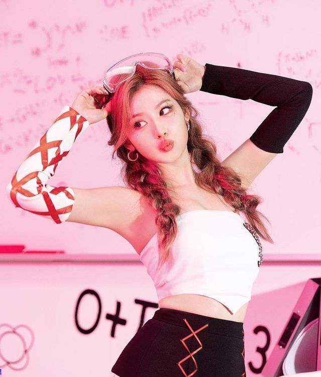 Nayeon Pfps Kpop Girls Girl Crushes Kpop Girl Groups