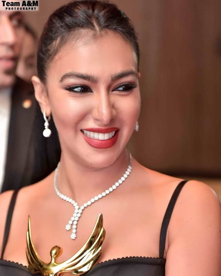 Beautiful Smile Mirhan Hussien Egyptian Actress Beautiful Smile Beauty