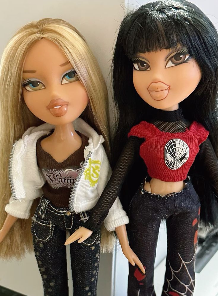 Bratz Cloe And Jade In 2024 Bratz Doll Outfits Doll Halloween Costume Girly Outfits