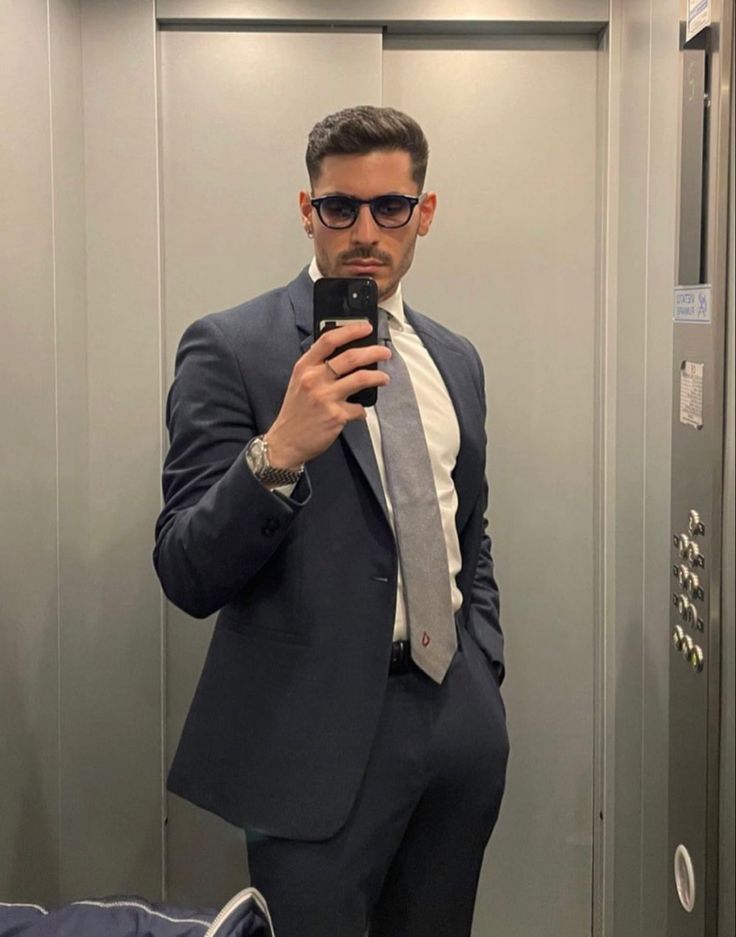 Moda Masculina Inspireseuestilo Instagram Blue Suit Suit And Tie Mens Wardrobe