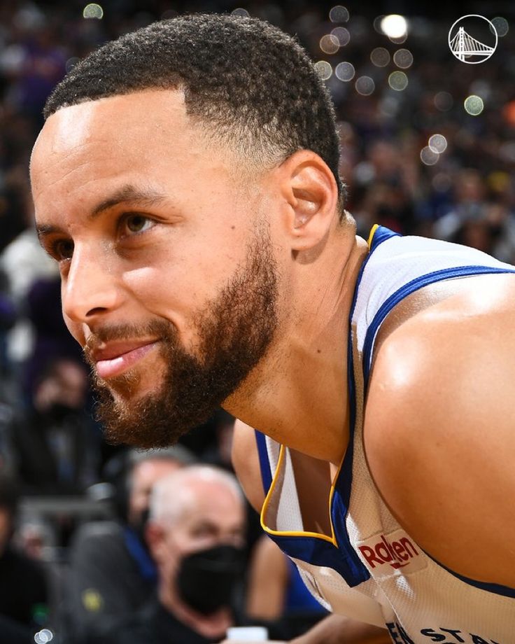 Pin By Brenno Bandeira On Only Curry Stephen Curry Haircut Stephen Curry Lebron Hair