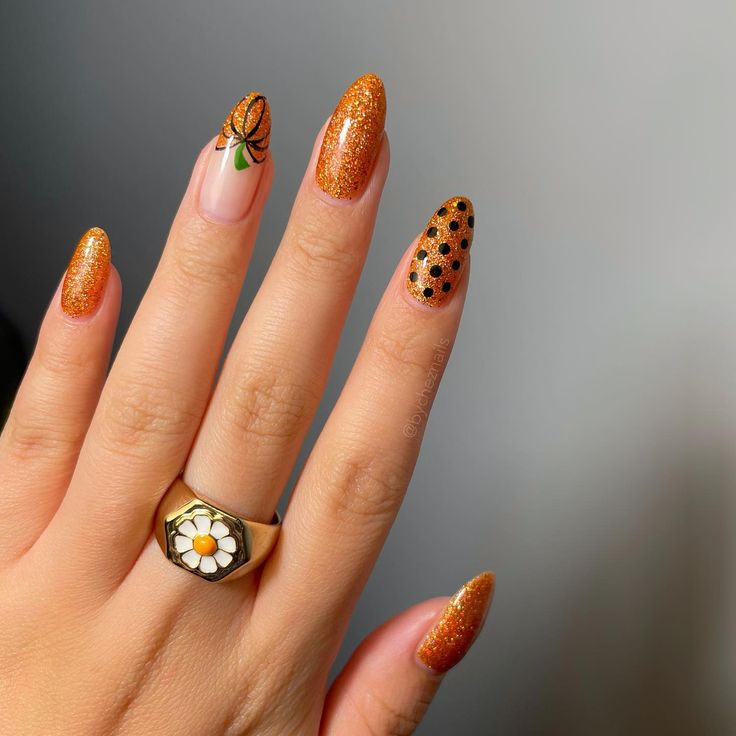 30 Cute Pumpkin Nails Perfect For Your Next Mani Pumpkin Nails Halloween Nails Nail Art