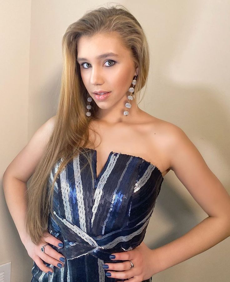 8009 Mentions Jaime 214 Commentaires Malvina Policarpova Official Malvinapolicarpova Sur