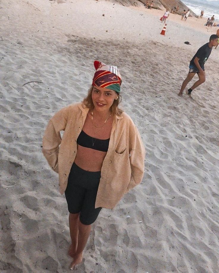 THAINÁ CAMPOS no Instagram: “woke up missing my spot 🦋🍃” THAINÁ CAMPOS no Instagram: “woke up missing my spot 🦋🍃”