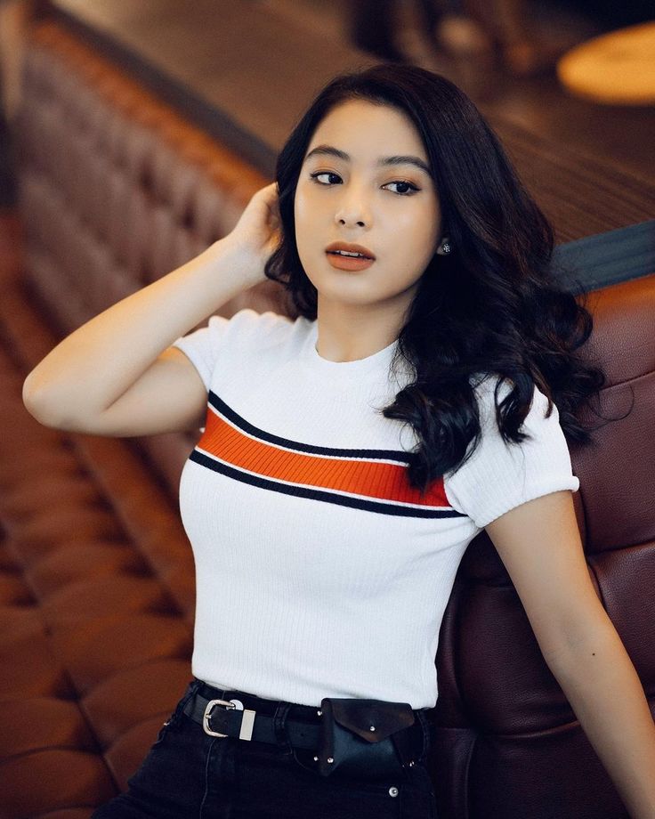 Poe Mamhe Thars Instagram Profile Post B A L M Y By T H I H A Aka K A W K I