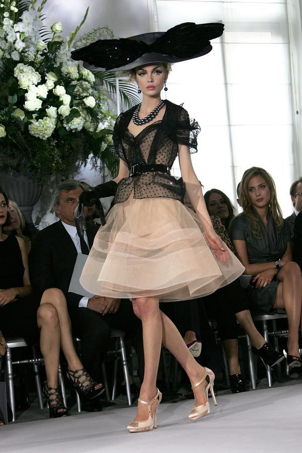 20 Looks Espectaculares De Dior Haute Couture Vestido Largo Sencillo