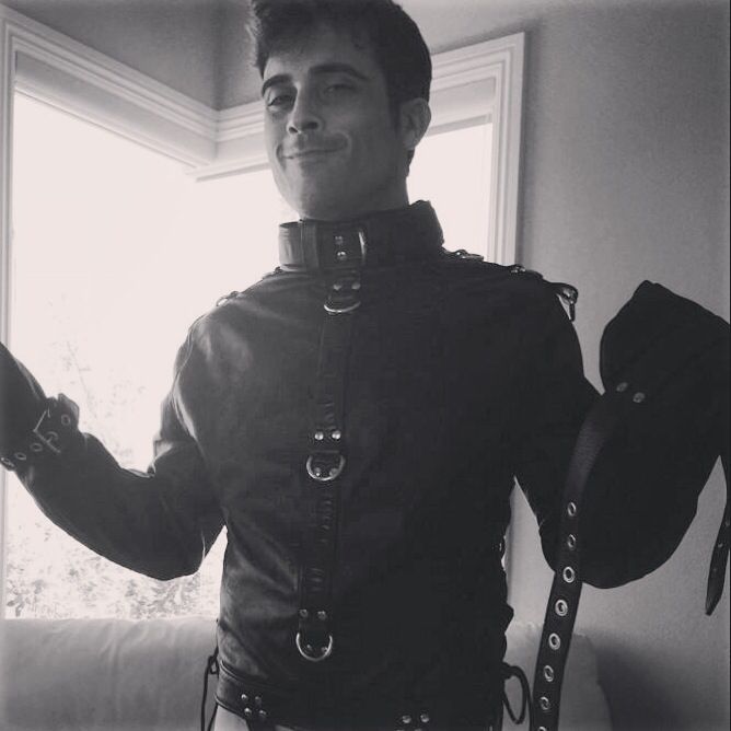 Lexi Sindel Put Me In A Leather Straight Jacket Today I Felt Like Edward Mitten Hands