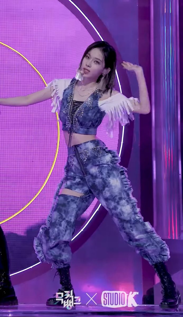 Пин от пользователя Inah♡ на доске Stage Outfits