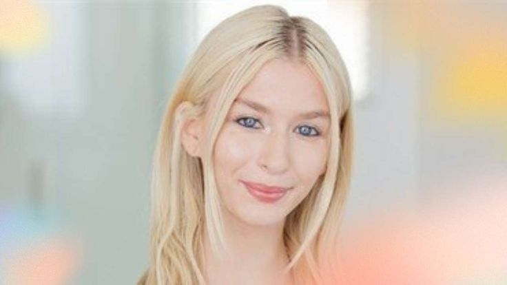 Emma Rosie American Actress And Model From Long Island New York