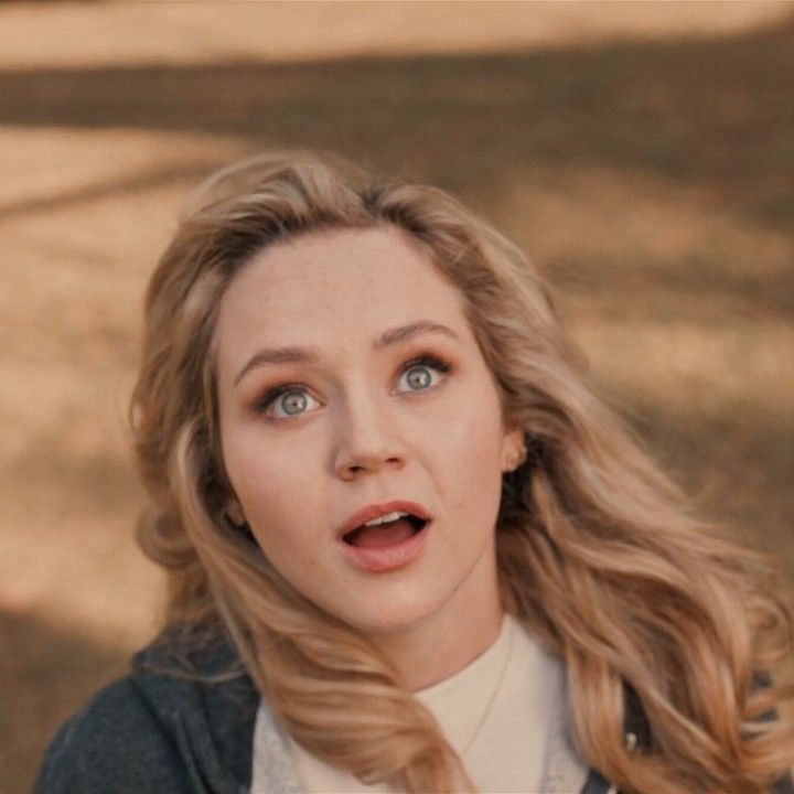 Brec Bassinger As Courtney Whitmore Stargirl Fictional Characters