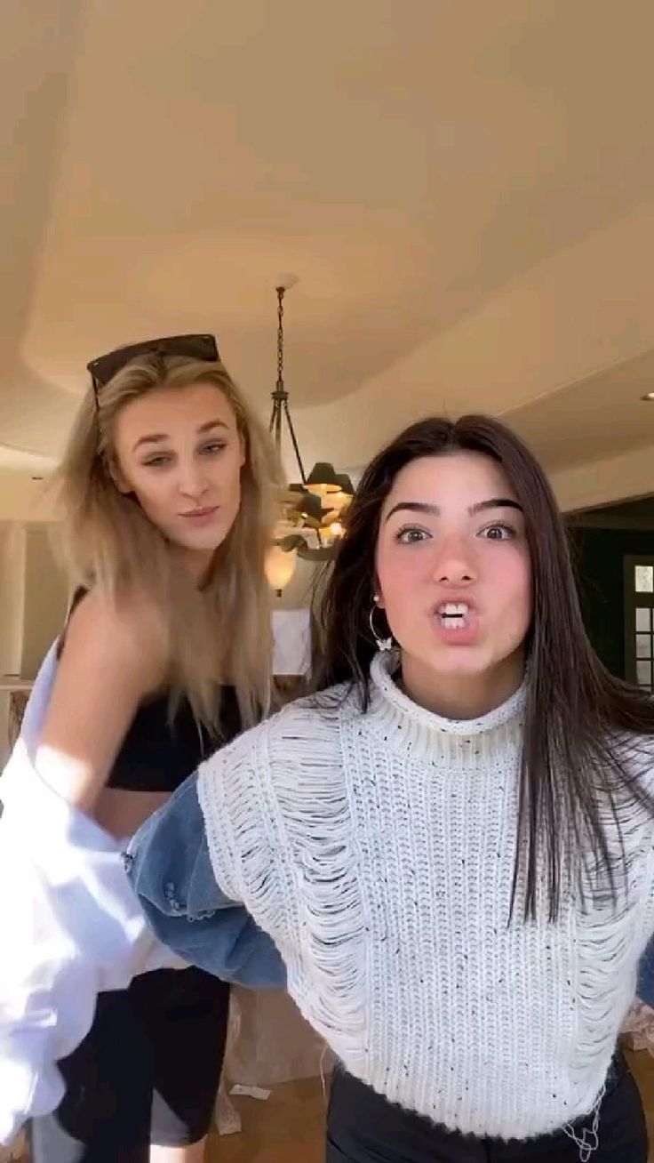 Charlidamelio Tiktok Charlidameliooldvideo Fyp Foto Di Celebrità