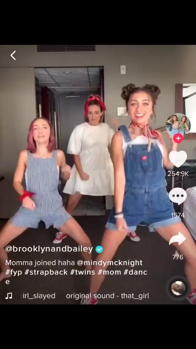 Brooklyn And Bailey Tik Tok Video Brooklyn And Bailey Brooklyn And Bailey Outfits Famous Twins