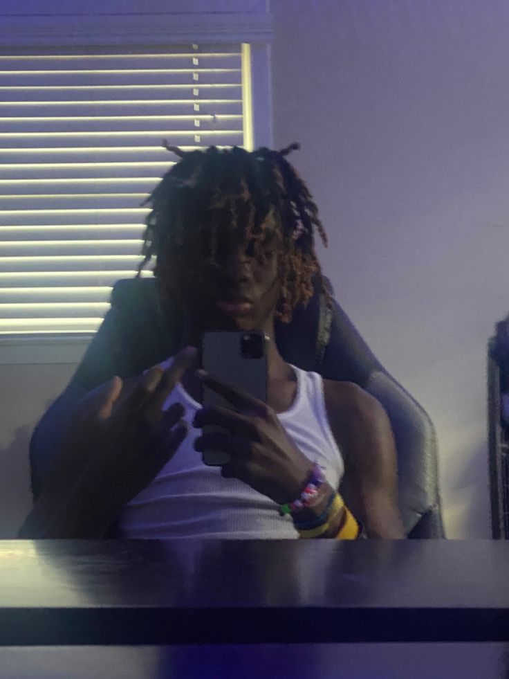 Pin On Kash Light Skin Men Cute Dreads Dreadlock Hairstyles For Men