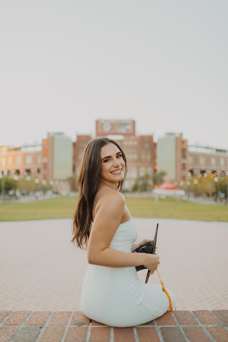 Fsu Grad Photos Grad Photoshoot Grad Photos Graduation Photography Poses