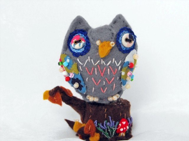 Felt owl & tree stump pincushion | Felt owl, Owl tree, Pin cushions Felt owl & tree stump pincushion | Felt owl, Owl tree, Pin cushions