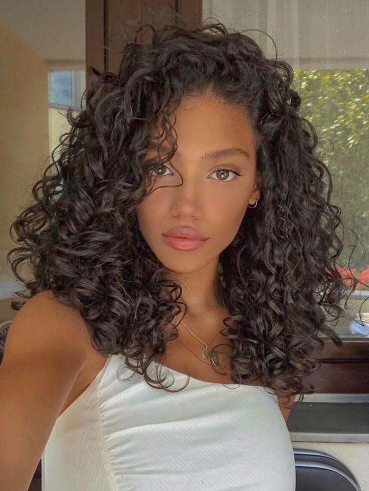 ๐ฏ๐ข๐ง๐๐๐ง๐ญ๐ฏ๐๐ง๐ฐ๐ก๐๐ซ๐ In 2020 Curly Hair Styles Hair Styles Curly Hair