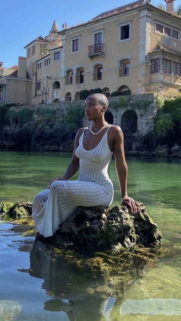 Pin On Bald Baddie ️