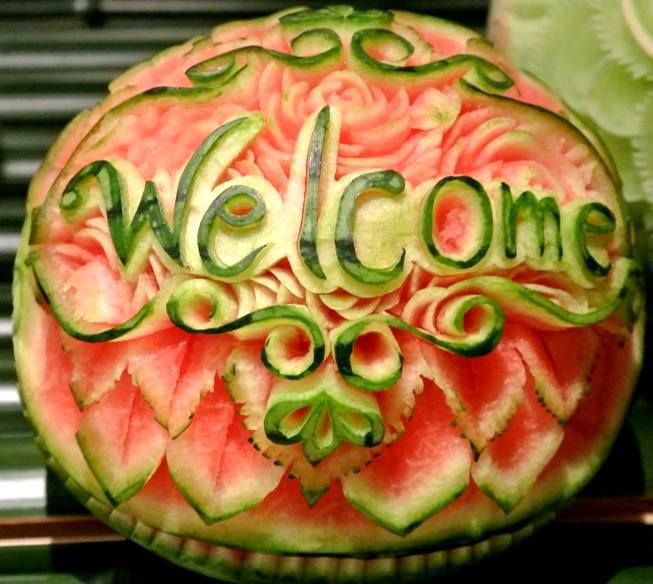 Pin By Marlene On Art And Food Fruit And Vegetable Carving Vegetable