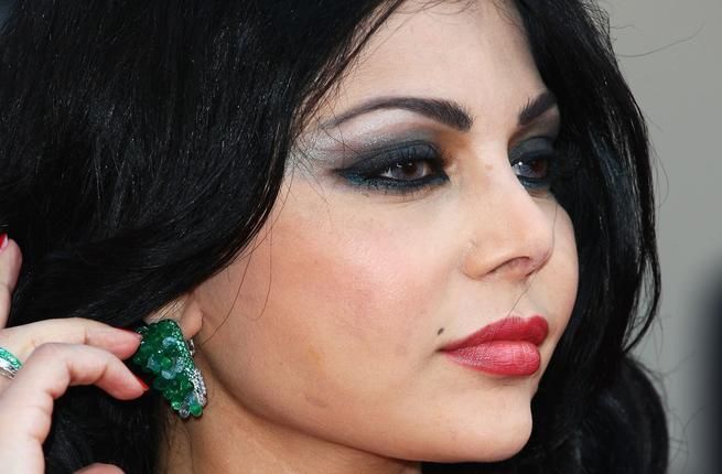 Lebanese Paper Bows Down To Pop Princess Haifa Wehbe Al Bawaba Haifa Wehbe Haifa Most