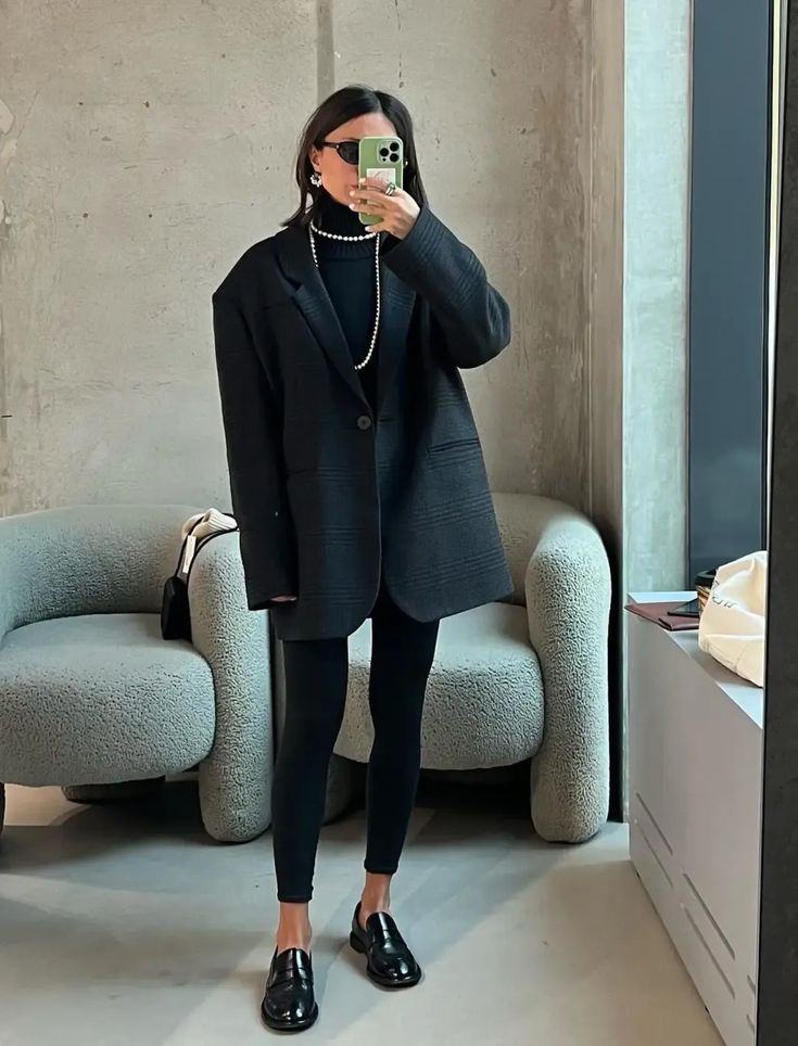 25 Casual Black Leggings Outfits For Low Key Looks In 2024 Black Leggings Outfit Outfits With