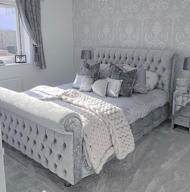 DAANIS: Silver Crushed Velvet Bed Bedroom Ideas DAANIS: Silver Crushed Velvet Bed Bedroom Ideas