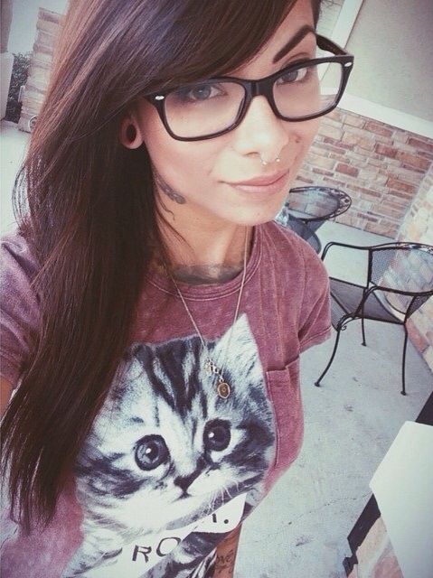 Glasses Attractive Girls She Likes Female Form Erotic Goddess T Shirts For Women Glasses
