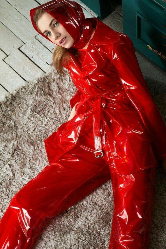 Pin By Andrea Maurer On All Clear Trend Plastic Fashion Stylish Raincoats Vinyl Clothing