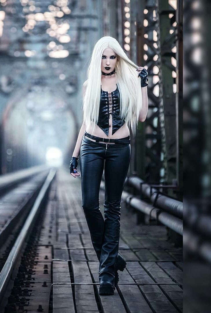Pin By ¡dark Gothic Macabre On Góticas Gothic Fashion Gothic Outfits Goth Girls