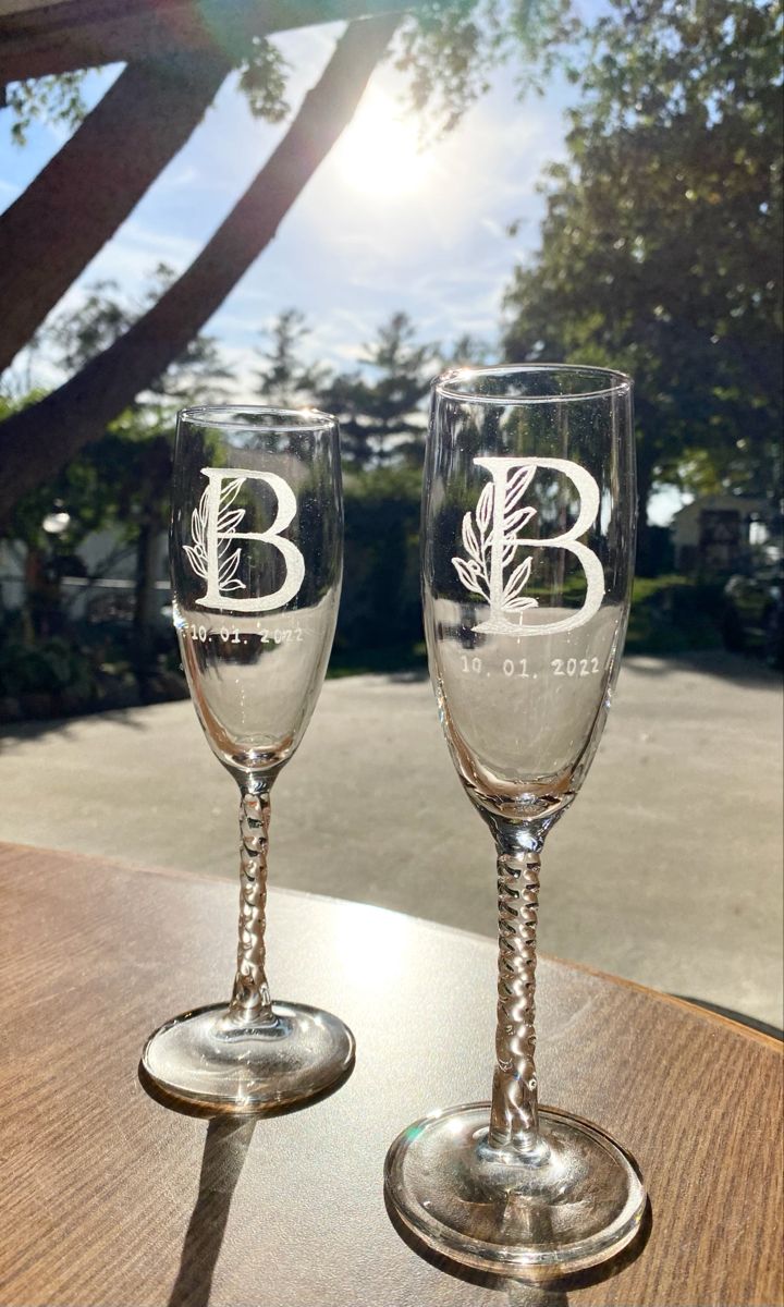 Personalized Wedding T Ideas In 2024 Glass Etching Projects Etched Glasses Wedding