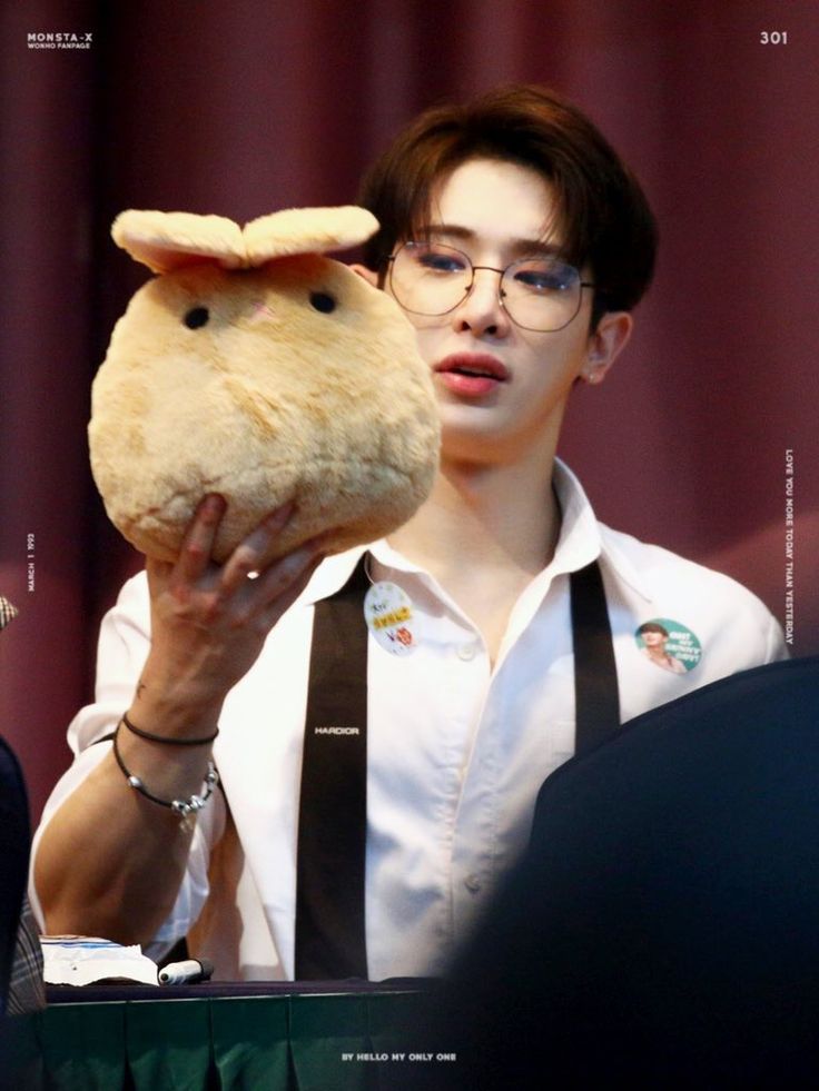 Pin De ðmbbð Follow My Instagram ð° Em Monsta X ~ Wonho ïž