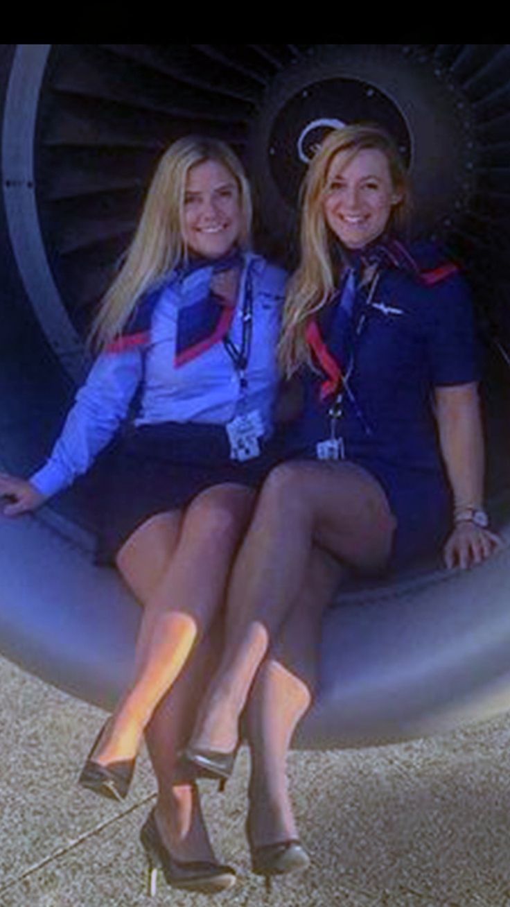 Hermosas Y Bellas Piernas Sexy Flight Attendant Delta Flight Attendant Sexy Stewardess