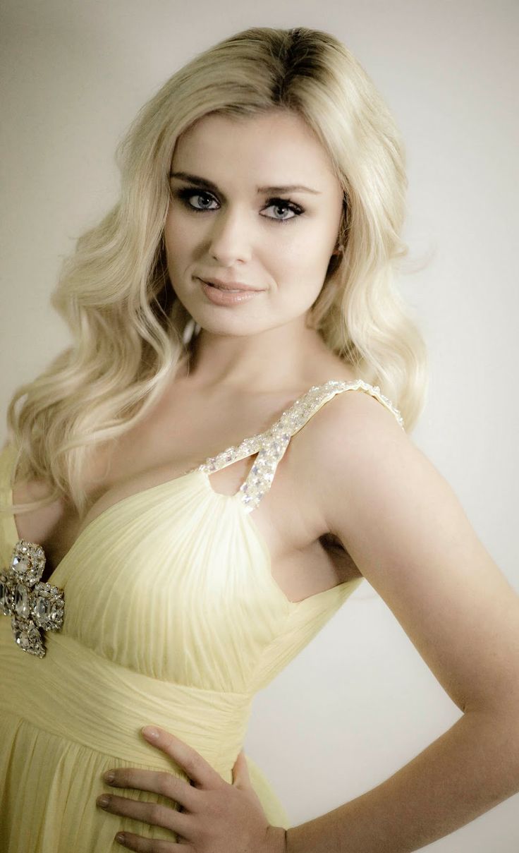 Katherine Jenkins Blonde Beautiful A Forces Sweetheart And With A