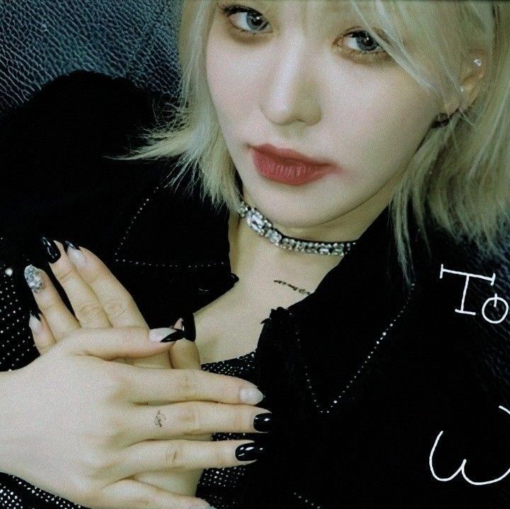 Pin On Rv Wendy Red Velvet Red Velvet Velvet