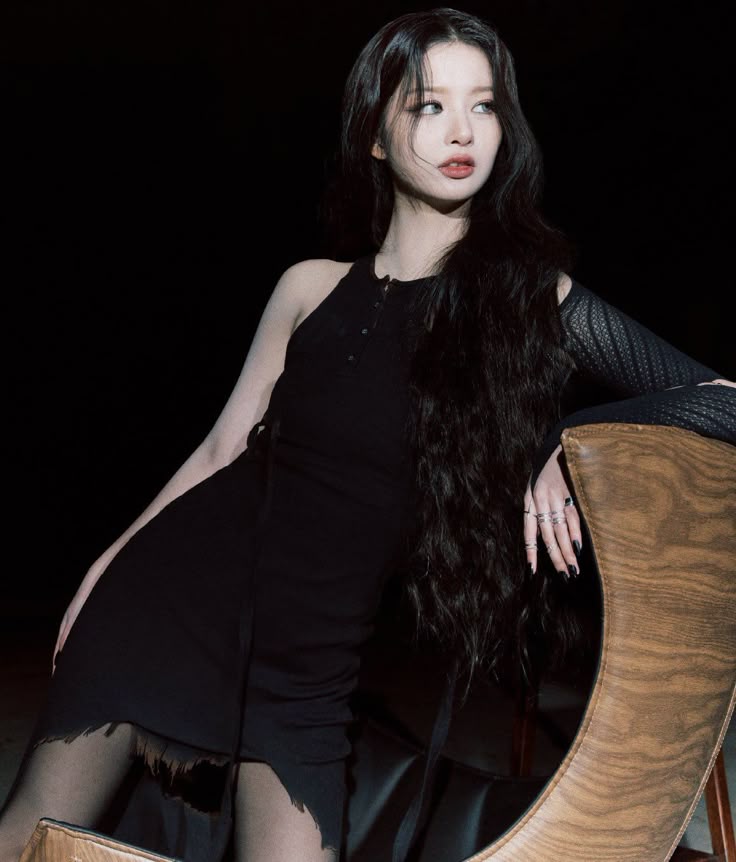 Pin Di Elle (╹ ╹)♡ Su Sullyoon Nel 2024