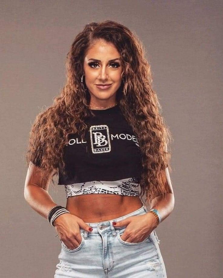 Pin By Melissa A Klein On Dr Britt Baker Dmd š¦·šŖ„𦷠Britt Baker Role Models Baker