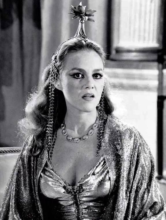 138 Best Madeline Kahn Images On Pinterest Madeline Kahn Actresses And Female Actresses
