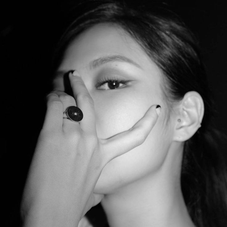 Pin By Lulamulala On Blackpink Jennie Kim Jennie Blackpink Behind Ear Tattoo
