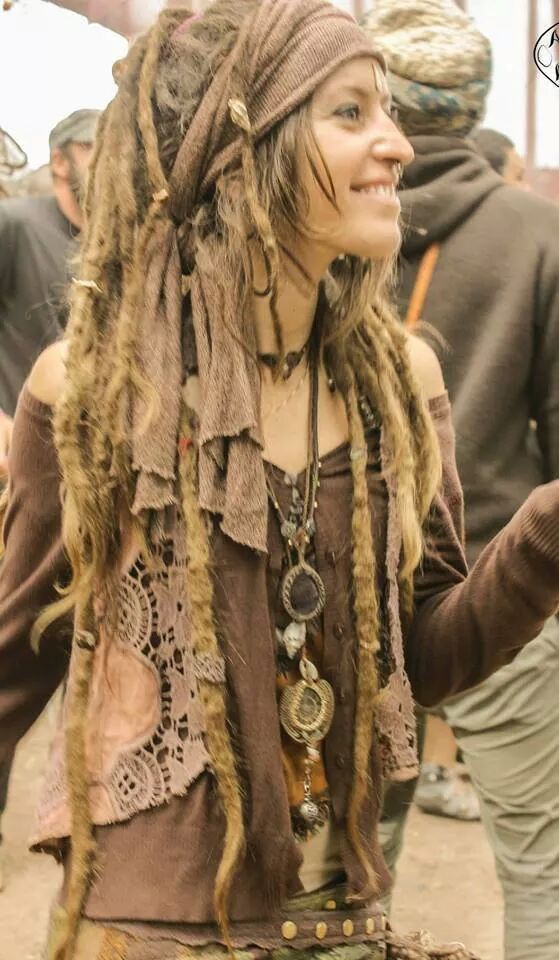 Pin By Als 2 On 1970s Dreadlocks Girl Dreads Girl Hippie Dreads