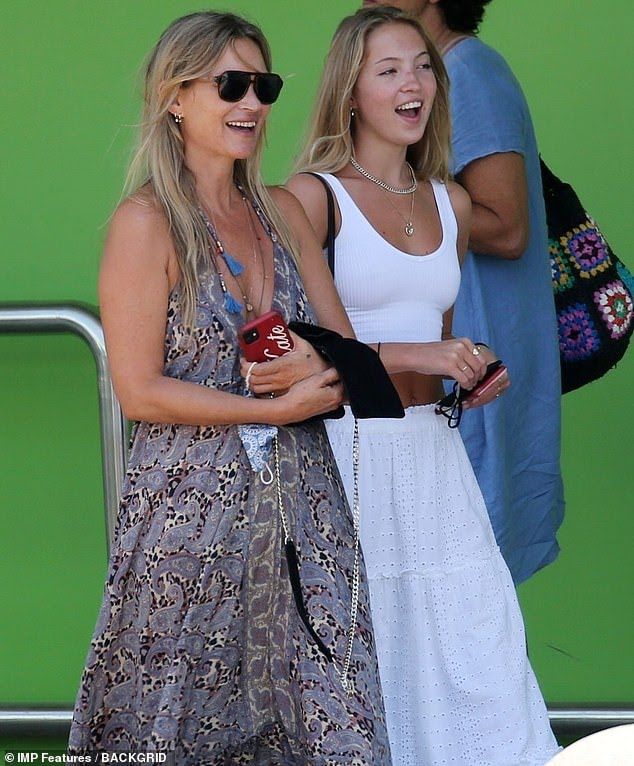 Kate Moss And Lila Moss Holidaying In Ibiza August 2021 Kate Moss Style Stylish Maxi Dress