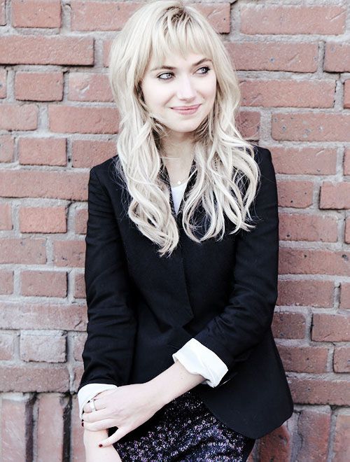 Imogen Poots Daily Imogen Poots Hairstyles With Bangs Casual Hairstyles