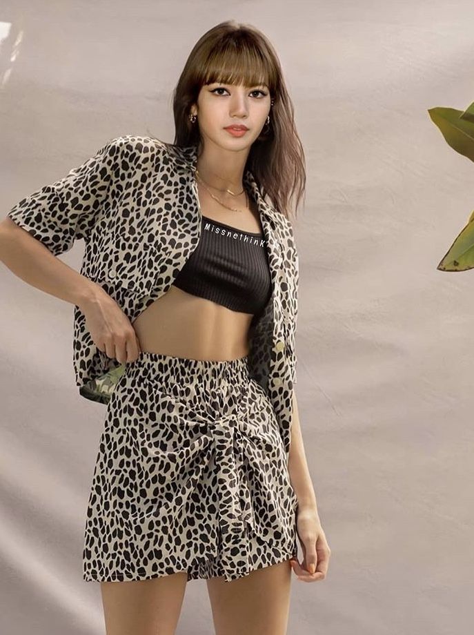 Pin By James Chu On 女性時尚 Pretty Korean Girls Fashion Blackpink Lisa