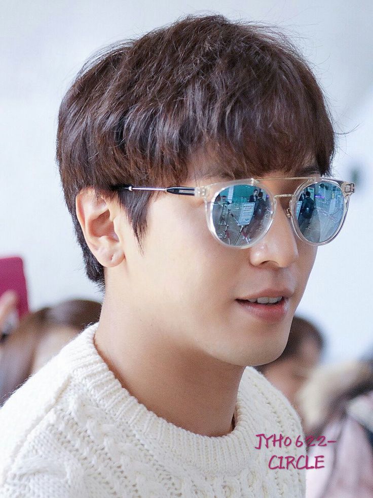Pin By Sandra Cabello On Jung Yonghwa Cnblue Mirrored Sunglasses Mirrored Sunglasses Men