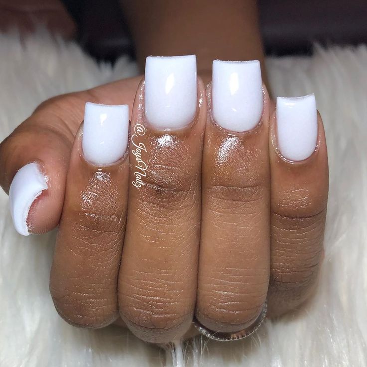 The Nail Healer๐
๐ On Instagram Cant Go Wrong With A Classic White Full Set๐
๐พ Acrylicnails