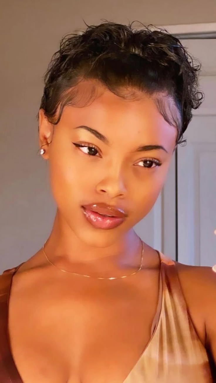 Pin By Vonswaylabulgari On ♡ Pretty Gals Short Hair Makeup Short Hair Styles Short Natural